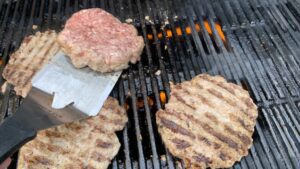 How to moisten dry burgers | 7 Easy options - Eco Family Life
