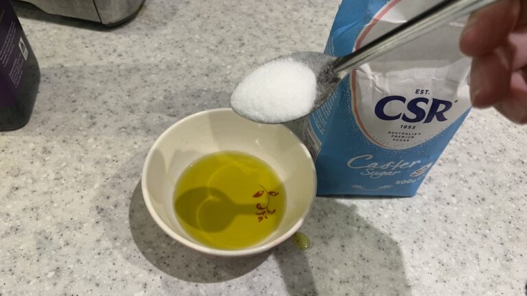 Does Sugar Dissolve in Oil? | 4 Tips to Make it Work - Eco Family Life