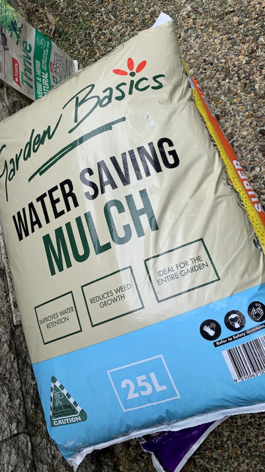 Triple Shredded Mulch vs Regular Mulch: Which One to Choose? - Eco ...